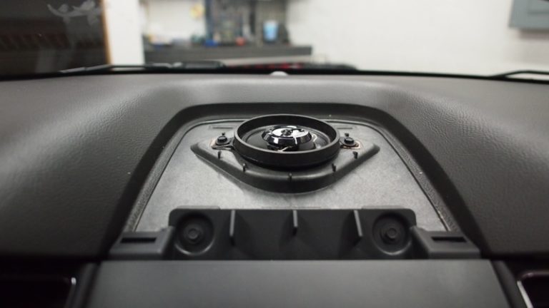 Ford Taurus Audio Upgrade Steals the SHO!