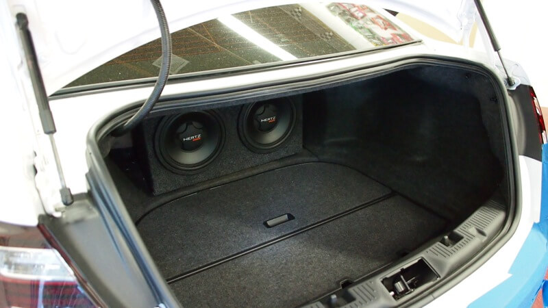 Ford Taurus Audio Upgrade Steals the SHO!