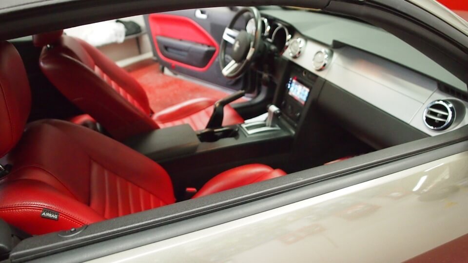 Mustang Bluetooth Upgrade Integrates Perfectly In The Dash