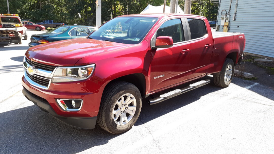 New Lund Step Bar Upgrade Added to 2019 Chevrolet Colorado