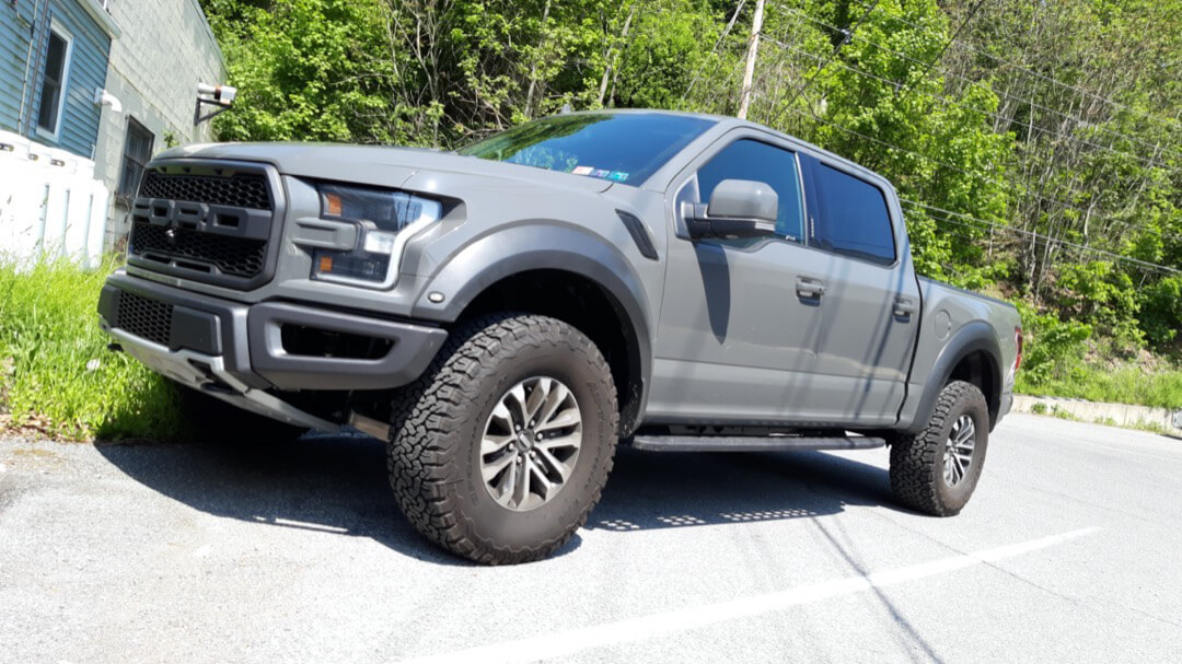 2020 Ford F-150 Raptor Gets a RetraxPro MX Bed Cover Upgrade